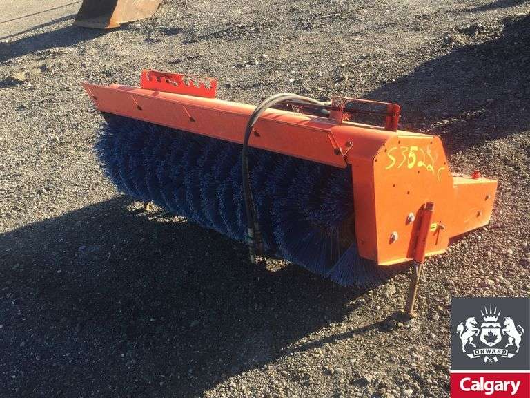 Sweeper Kubota L2163 5ft - Michener Allen Auctioneering Ltd