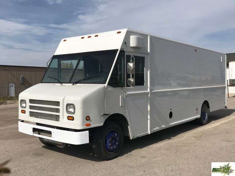 33198 2008 Freightliner MT45 Chassis S/A Van Body Truck - Michener ...