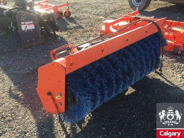 Sweeper Kubota L2163 5ft - Michener Allen Auctioneering Ltd