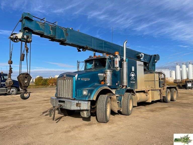 2005 KENWORTH T800B T/A NATIONAL 33FT 100 REACH Crane Truck - Michener ...