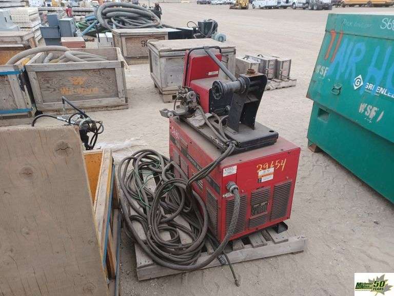 Power Wave 455 Welder-1 Pallet - Michener Allen Auctioneering Ltd