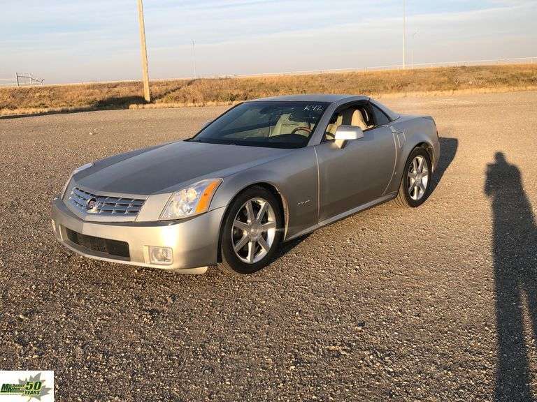 2006 Cadillac XLR 2dr Coupe Convertible - Michener Allen Auctioneering Ltd