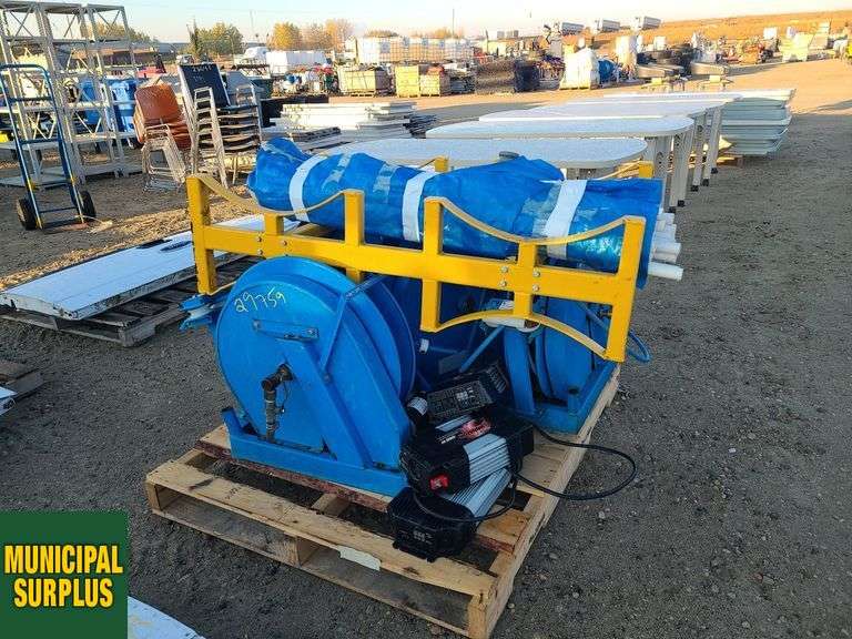 Power Inverters and Hose Reels-1 Pallet - Michener Allen Auctioneering Ltd