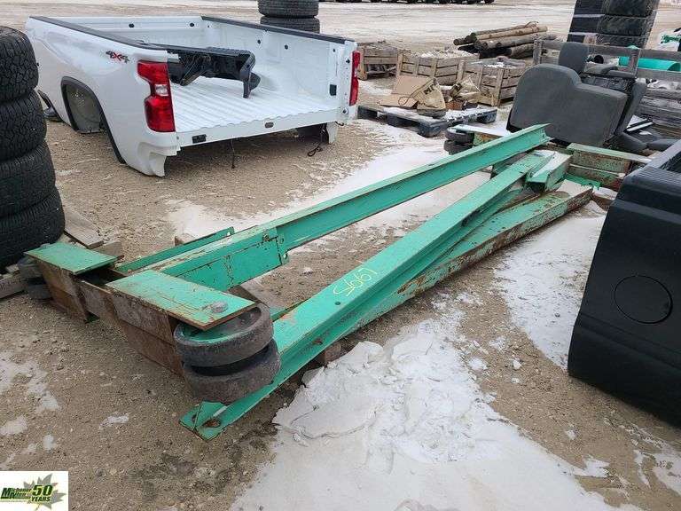 Engine Gantry-1 Pallet - Michener Allen Auctioneering Ltd