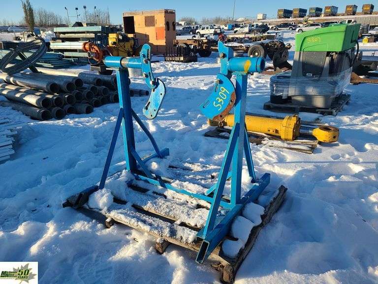 Differential Rebuilding Stand-1 Pallet - Michener Allen Auctioneering Ltd