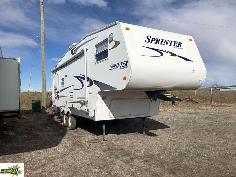 2004 Keystone Sprinter 252FWRLS T/A 5W - Michener Allen Auctioneering Ltd