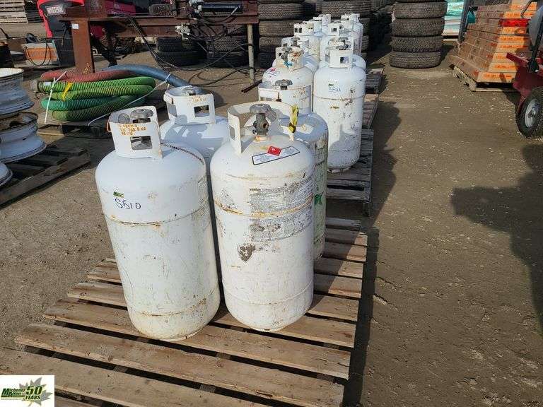 Propane Tanks-Qty 4, 1 Pallet - Michener Allen Auctioneering Ltd