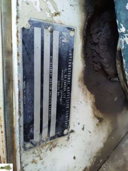 International 530 Payloader Wheel Loader - Michener Allen Auctioneering Ltd