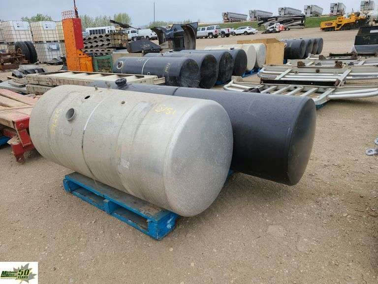 Fuel Tanks-1 Pallet TO Fit WesternStar - Michener Allen Auctioneering Ltd