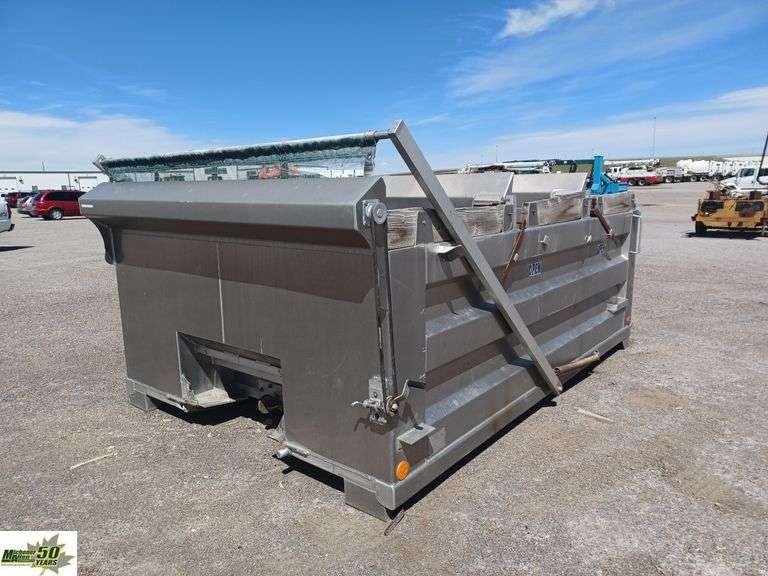 Aluminum Split Dump Box - Michener Allen Auctioneering Ltd
