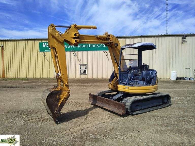 Komatsu PC50 Excavator - Michener Allen Auctioneering Ltd