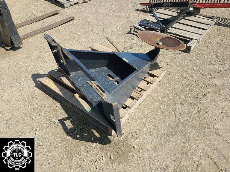 Bobcat Scraper Attachment-1 Pallet - Michener Allen Auctioneering Ltd