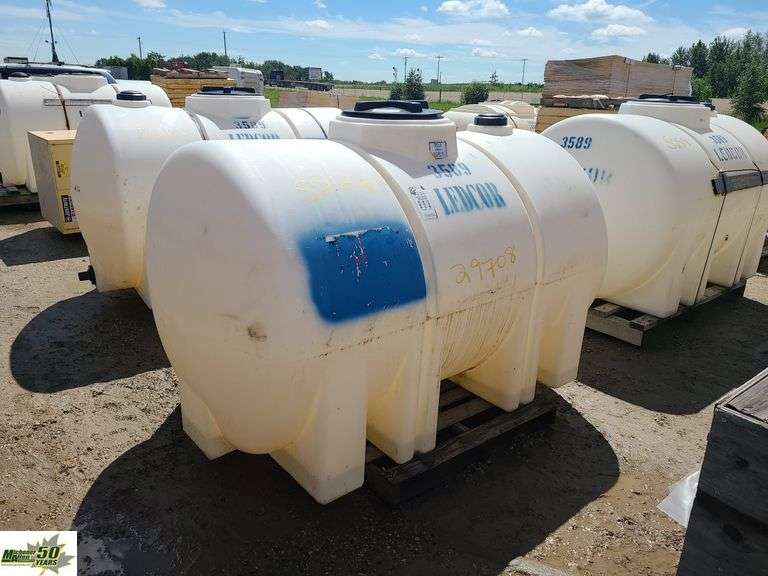 500Gal Plastic Tank-1 Pallet - Michener Allen Auctioneering Ltd