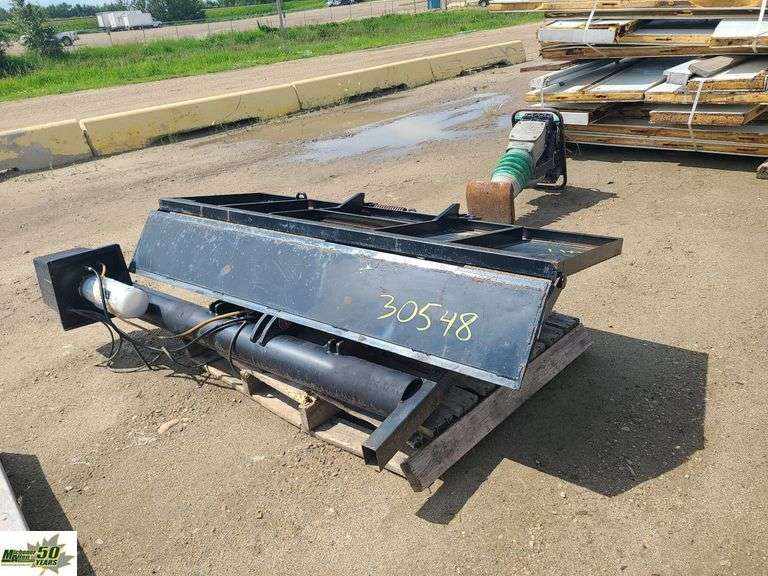 Power Tailgate-1 Pallet - Michener Allen Auctioneering Ltd