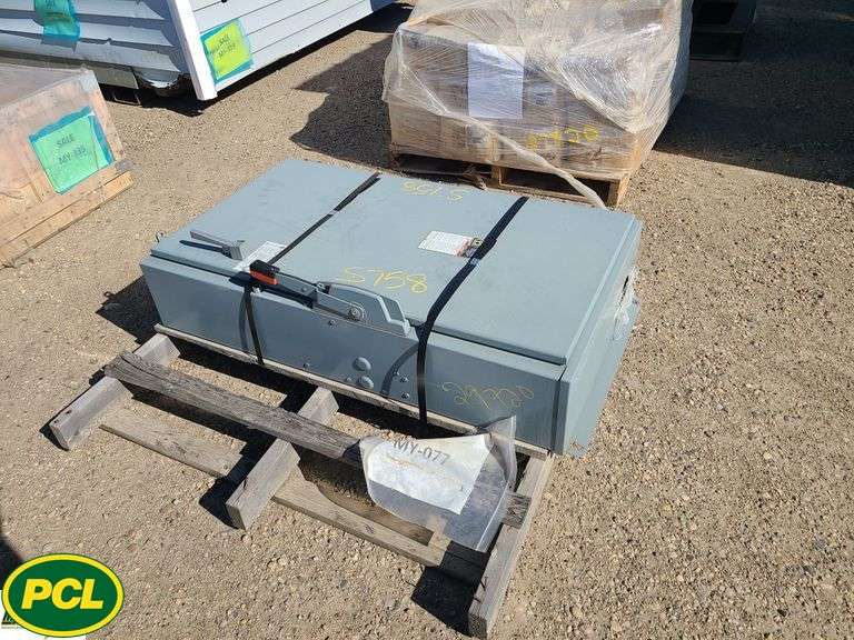 Electrical Panel-1 Pallet - Michener Allen Auctioneering Ltd