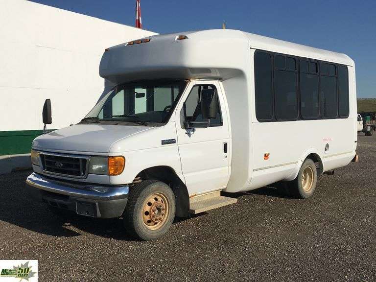 2006 Ford E-Series Chassis E-350 S/A 3 Passenger Bus - Michener Allen ...
