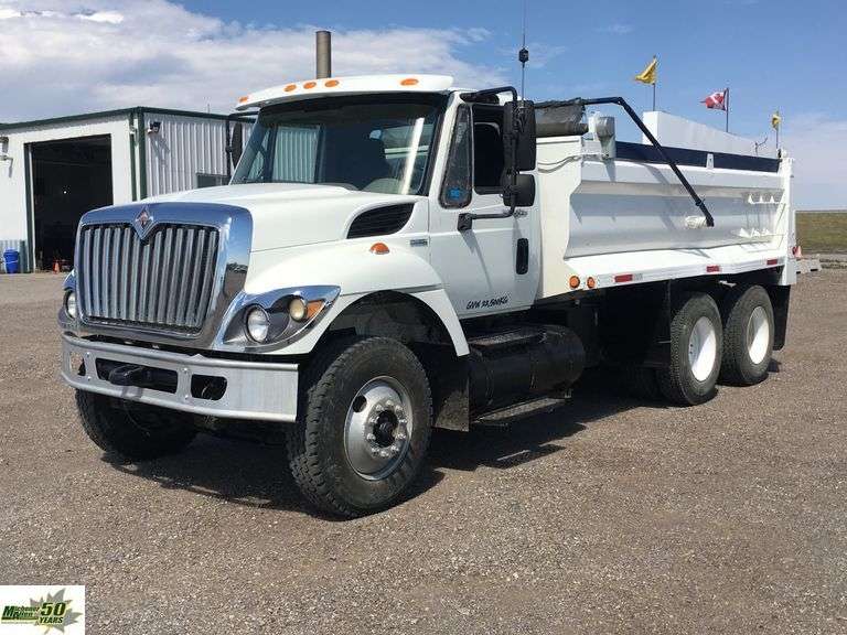 2008 International WorkStar 7400 T/A Dump Truck - Michener Allen Auctioneering Ltd