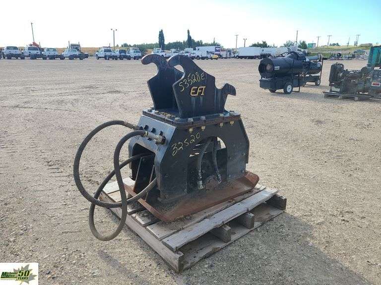 CAT CVP40 Attachment-1 Pallet - Michener Allen Auctioneering Ltd