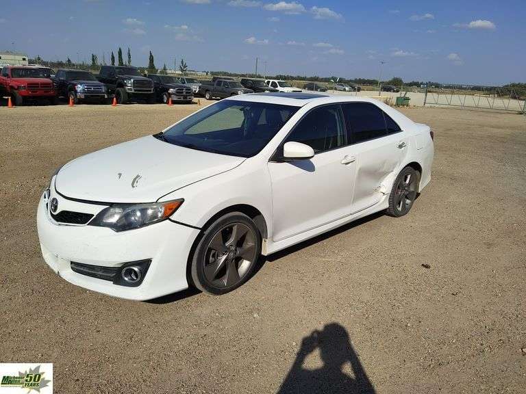 2014 Toyota Camry SE 4dr Sedan - Michener Allen Auctioneering Ltd