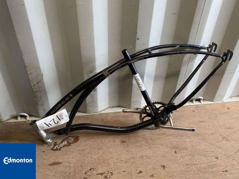 Norco Frame - Michener Allen Auctioneering Ltd