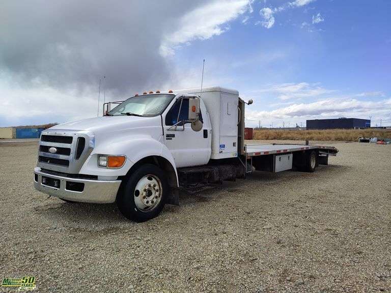 2007 Ford F-650 SD Regular Cab w.Deck & Sleeper Diesel S/A Deck Truck ...