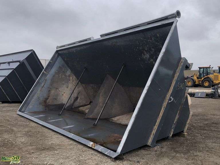 Giant Hopper - Michener Allen Auctioneering Ltd