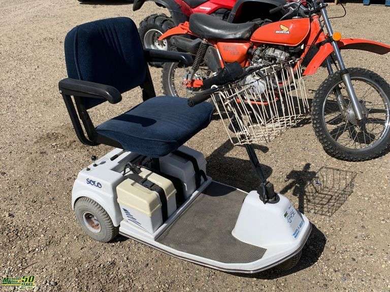 . Solo 3 Wheel Scooter MC Electric Rider - Michener Allen Auctioneering Ltd