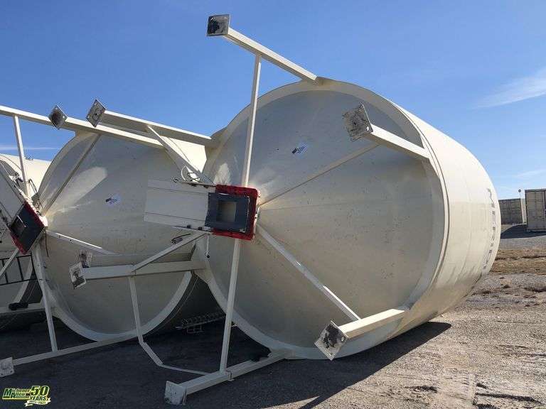 Meridian Silo - Michener Allen Auctioneering Ltd
