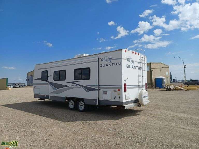 2004 Fleetwood Terry Quantum T/A BP - Michener Allen Auctioneering Ltd