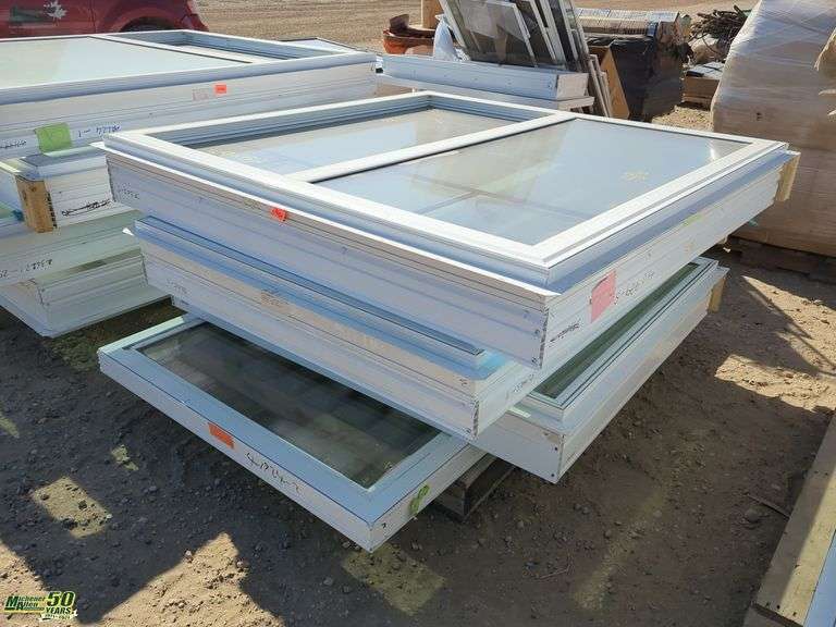 Assorted Windows 1 Pallet Michener Allen Auctioneering Ltd