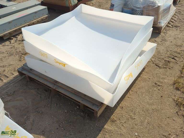 Spill Trays - 1 Pallet - Michener Allen Auctioneering Ltd