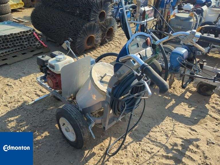 Graco Line Lazer - Qty 1 - Michener Allen Auctioneering Ltd