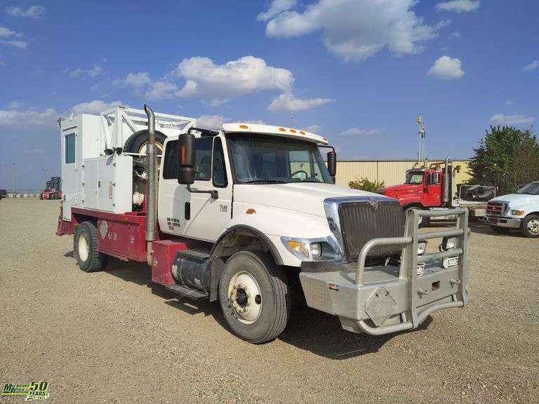 2005 International WorkStar 7400 4X2 2dr Regular Cab S/A Pressure Truck - Michener Allen ...