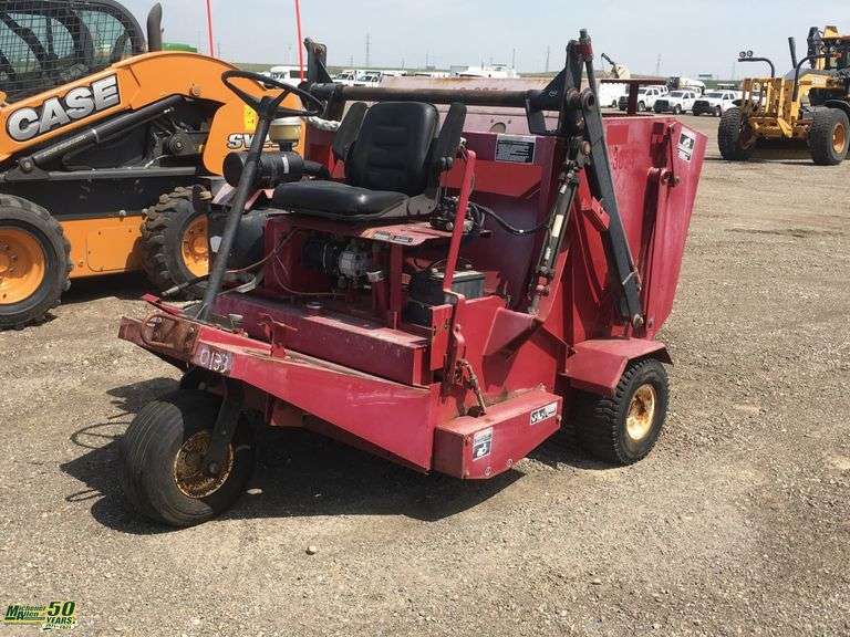 1997 Toro Sweeper - Michener Allen Auctioneering Ltd