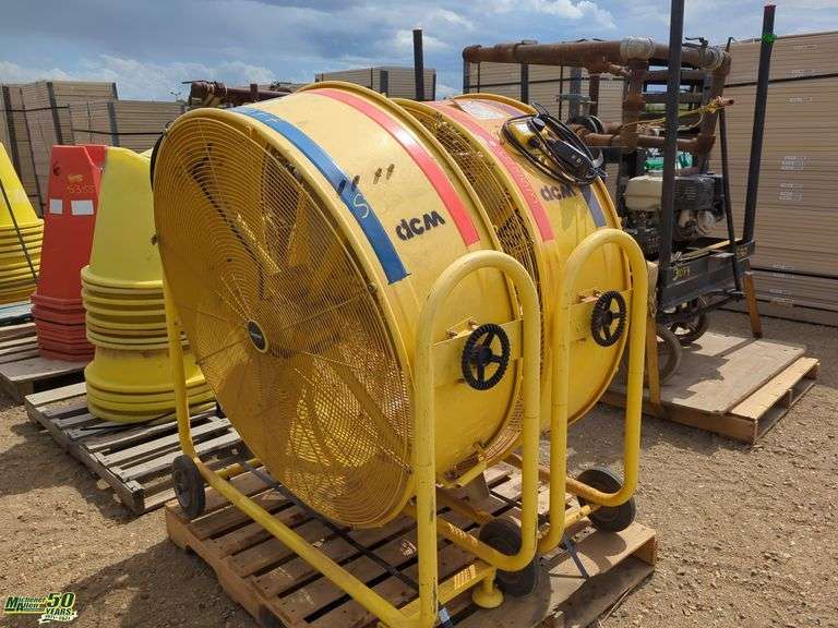 Industrial Fan - Qty 2, 1 Pallet - Michener Allen Auctioneering Ltd
