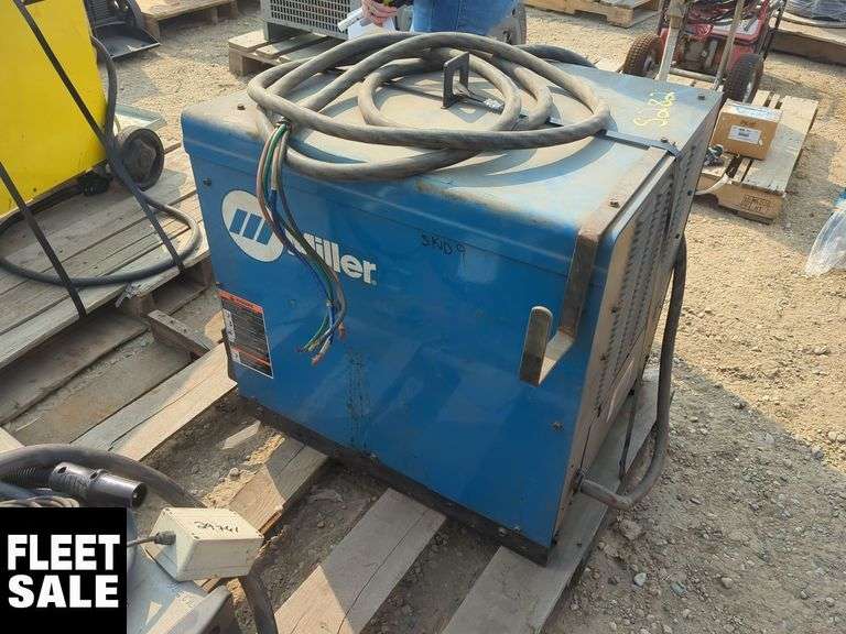 Miller Gold Star 302 Welder - 1 Pallet - Michener Allen Auctioneering Ltd