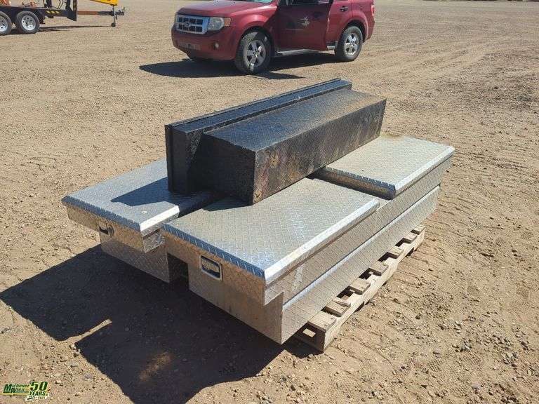 Truck Tool Boxes - 1 Pallet - Michener Allen Auctioneering Ltd