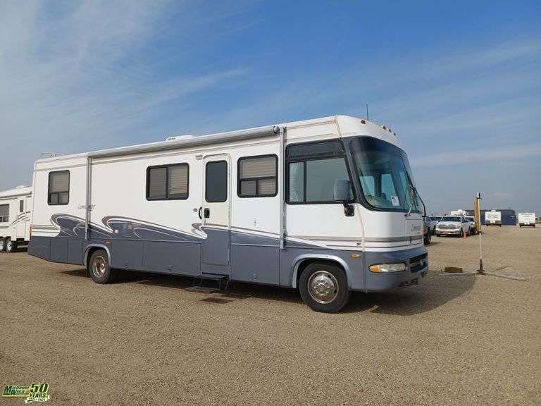 2000 Ford Triple E Commander Class A DRW 59445 KM - Michener Allen ...