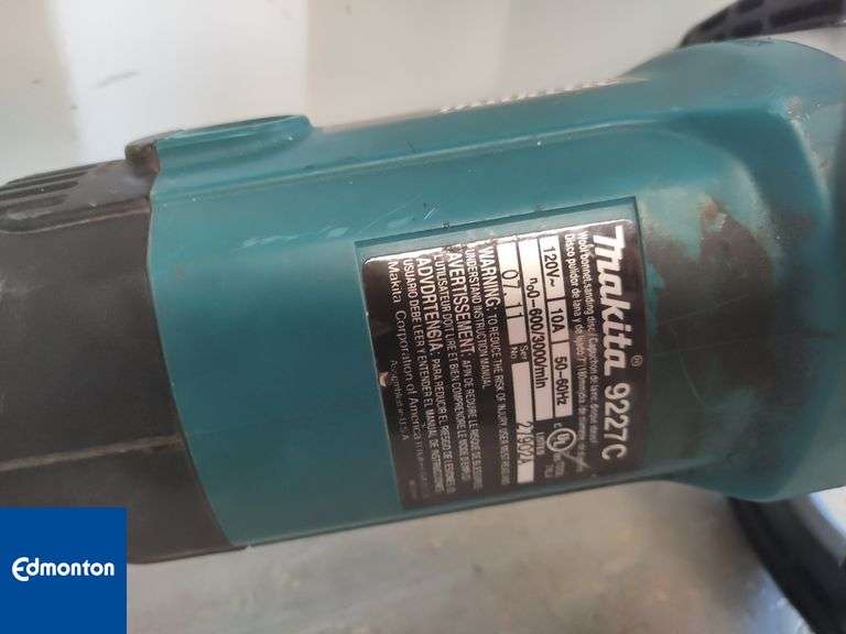 Makita 9227C Grinder - Qty 1 - Michener Allen Auctioneering Ltd