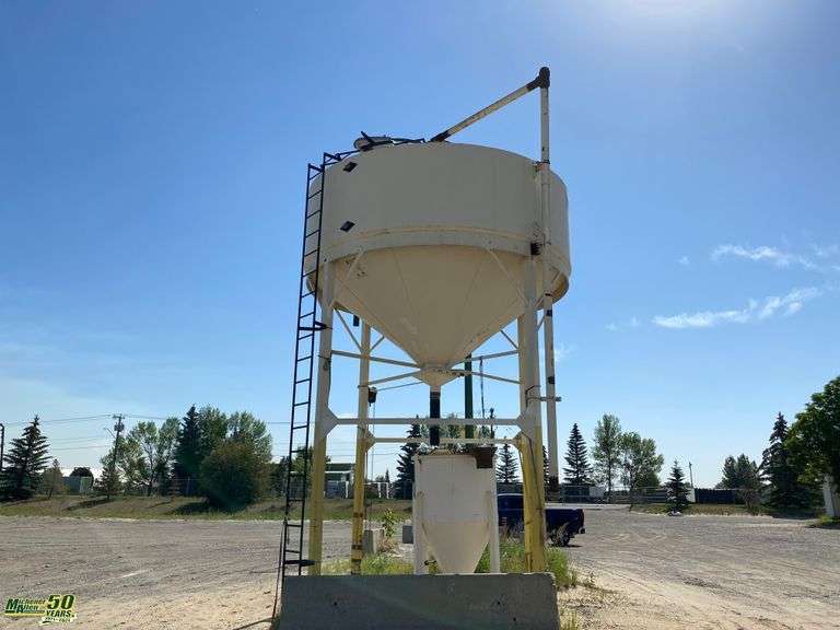 40 Ton Sand Hopper on Skids w/ portable sand hopper - Michener Allen ...