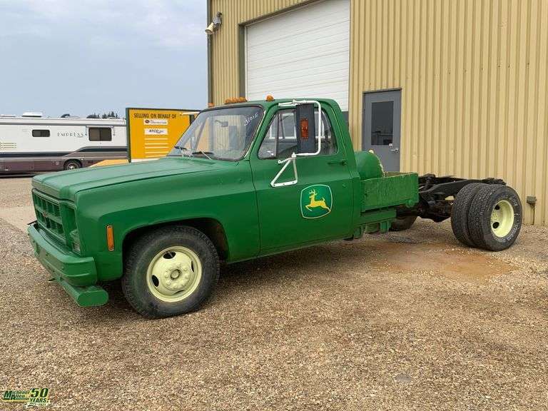 1980 GMC 3500 C&C Regular Cab DRW - Michener Allen Auctioneering Ltd