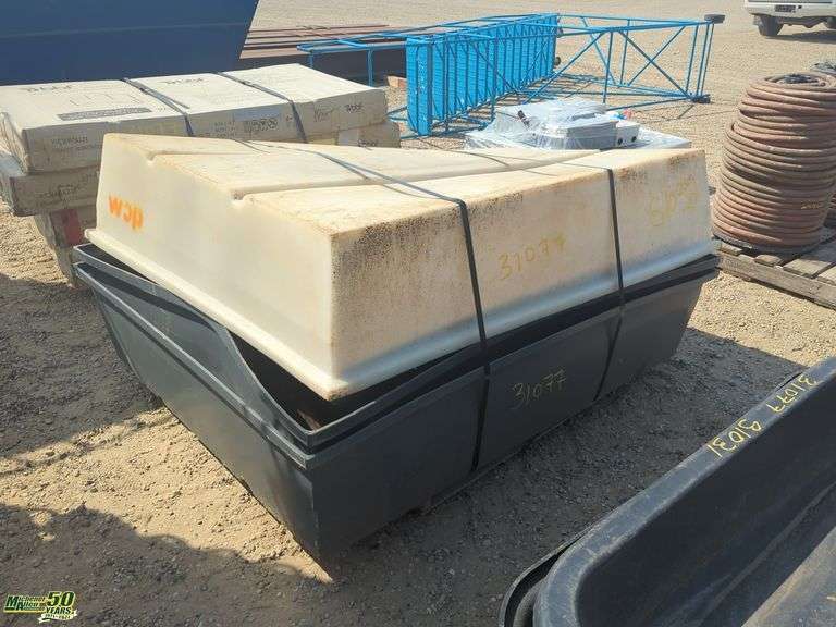 Spill Trays - 1 Pallet - Michener Allen Auctioneering Ltd