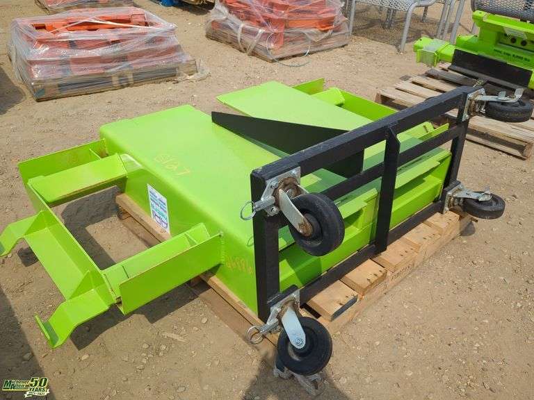 ARI-Hetra Forklift Lifting Platform Adapter - Michener Allen ...