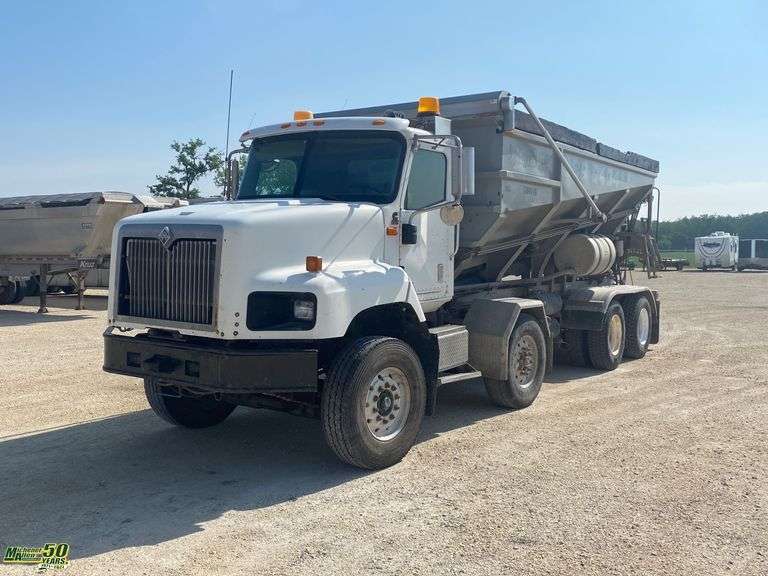 2006 International PayStar 5600i Tri Stone Slinger Truck - Michener ...