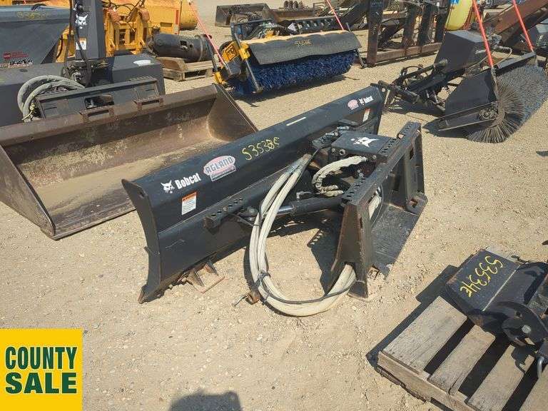 Bobcat 90In Dozer Blade - Michener Allen Auctioneering Ltd