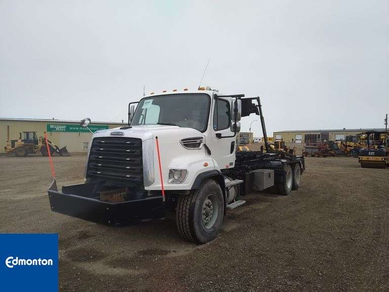 2013 Freightliner 108 SD T/A Hook Lift Truck - Michener Allen ...