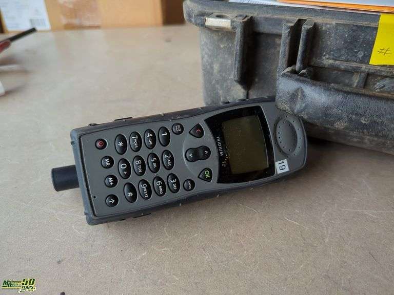 Iridium 9505A Satellite Phone - Michener Allen Auctioneering Ltd