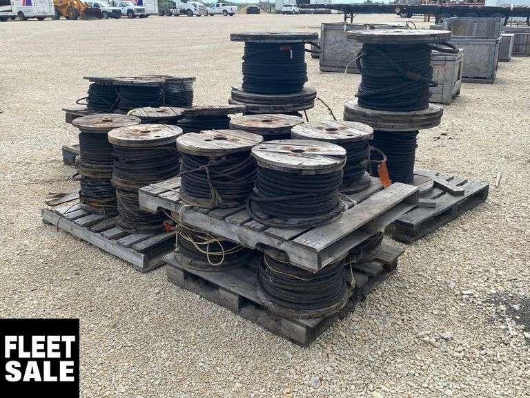 5 Pallets of Assorted Cable Slings - Michener Allen Auctioneering Ltd