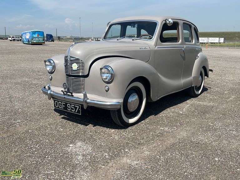 1949 Austin Devon 4dr Sedan - Michener Allen Auctioneering Ltd