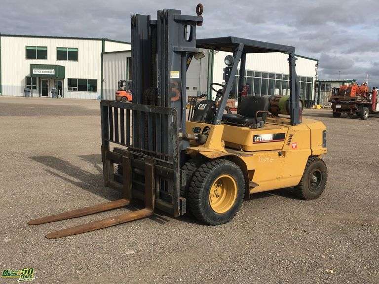 Caterpillar GP45 10000 LBS Forklift - Michener Allen Auctioneering Ltd
